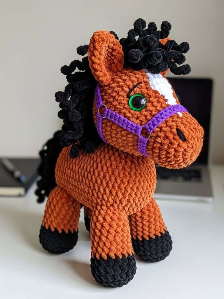 Pippin the Plush Pony: A Velvet Crochet Pattern - Amigurumi Space