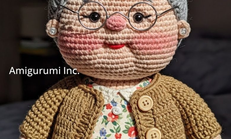 Nana Clementine: The Cozy Grandmother Amigurumi Pattern